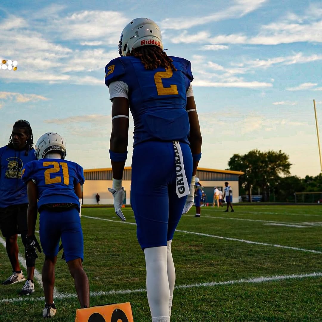 Can This Viral High School Football Player Be the Tallest Receiver in NFL history? - Prep Network